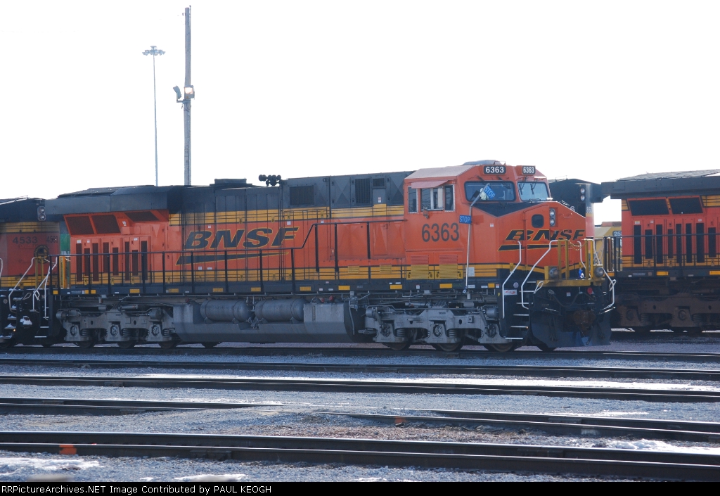 BNSF 6363 with a stop service sign on her engineer side gets serviced at the BNSF Lincoln Motors ...